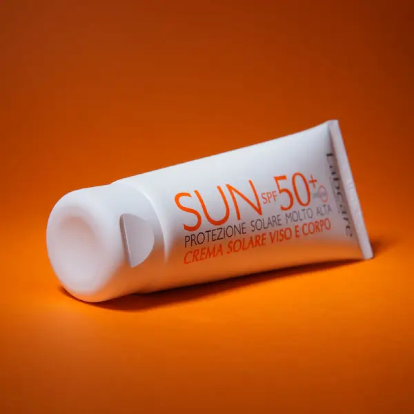 LABCARE SUN LAB CREMA SOLAR CARA Y CUERPO SPF 50+ 100 ML ...