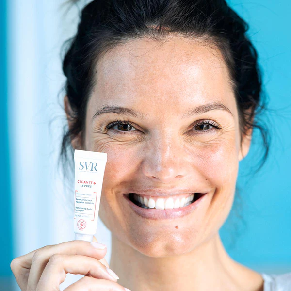 SVR CICAVIT + BAUME LÈVRES 10 G - farmaciaelbierzo.com